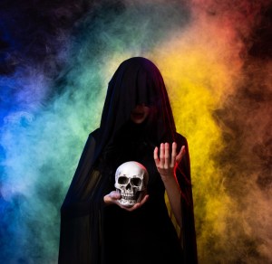 The Best Short and Creepy Horror Poems by Famous Poets – Longbox of ...